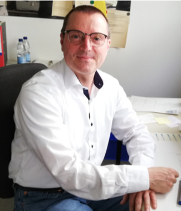 Kachel: 3.2 Nonverbale Kommunikation erkennen | Situationsbezogen kommunizieren – eine ...